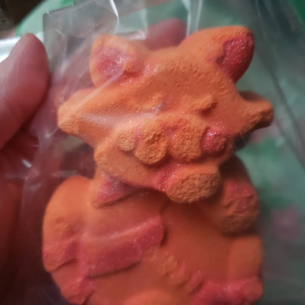 Lush | Bath & Body | Lush Orange And Pink Cat Bath Bomb Ginger Tom 225 ...